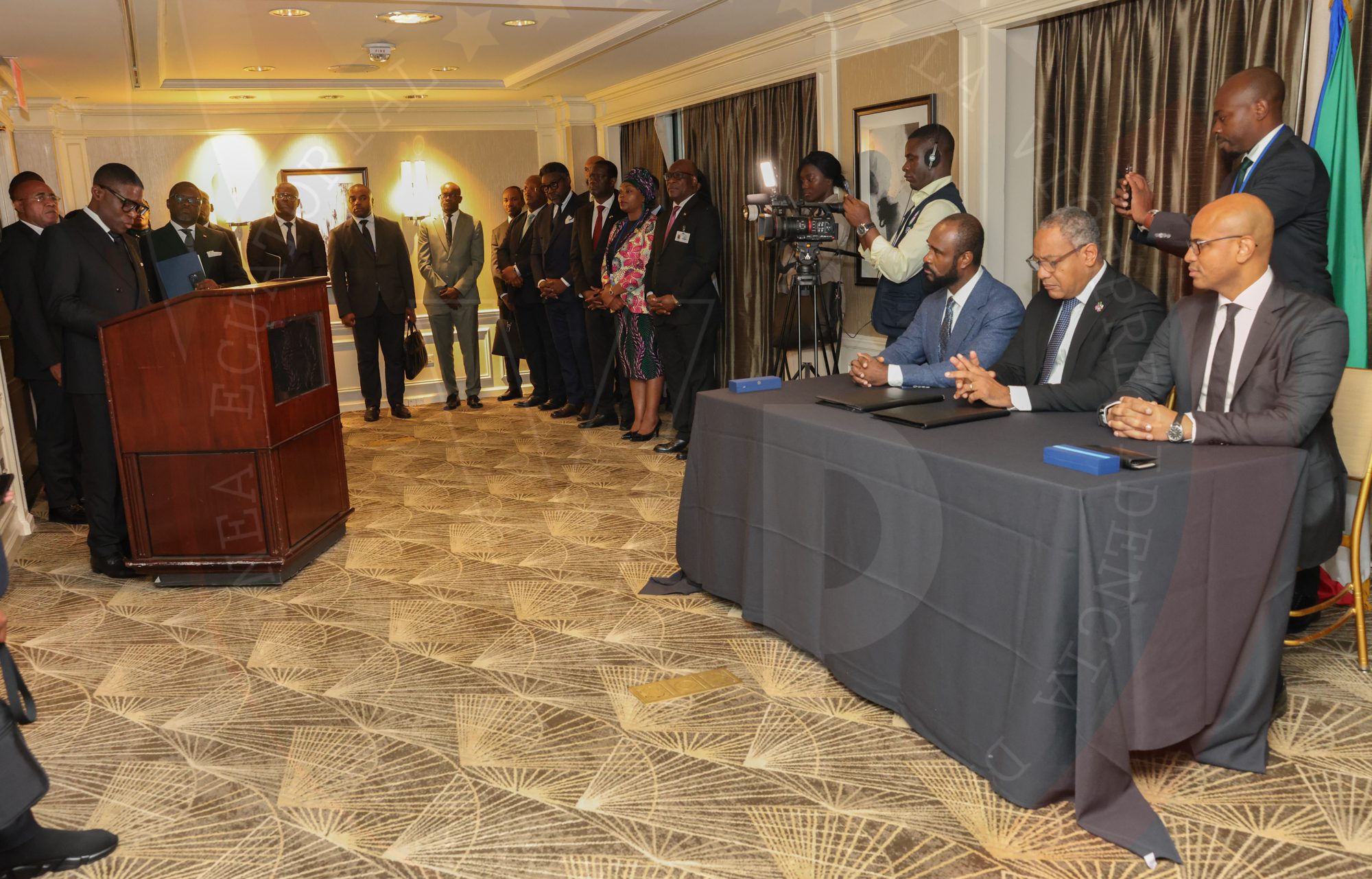 Guinea Ecuatorial dosifica sus planes de inversión internacional para ...