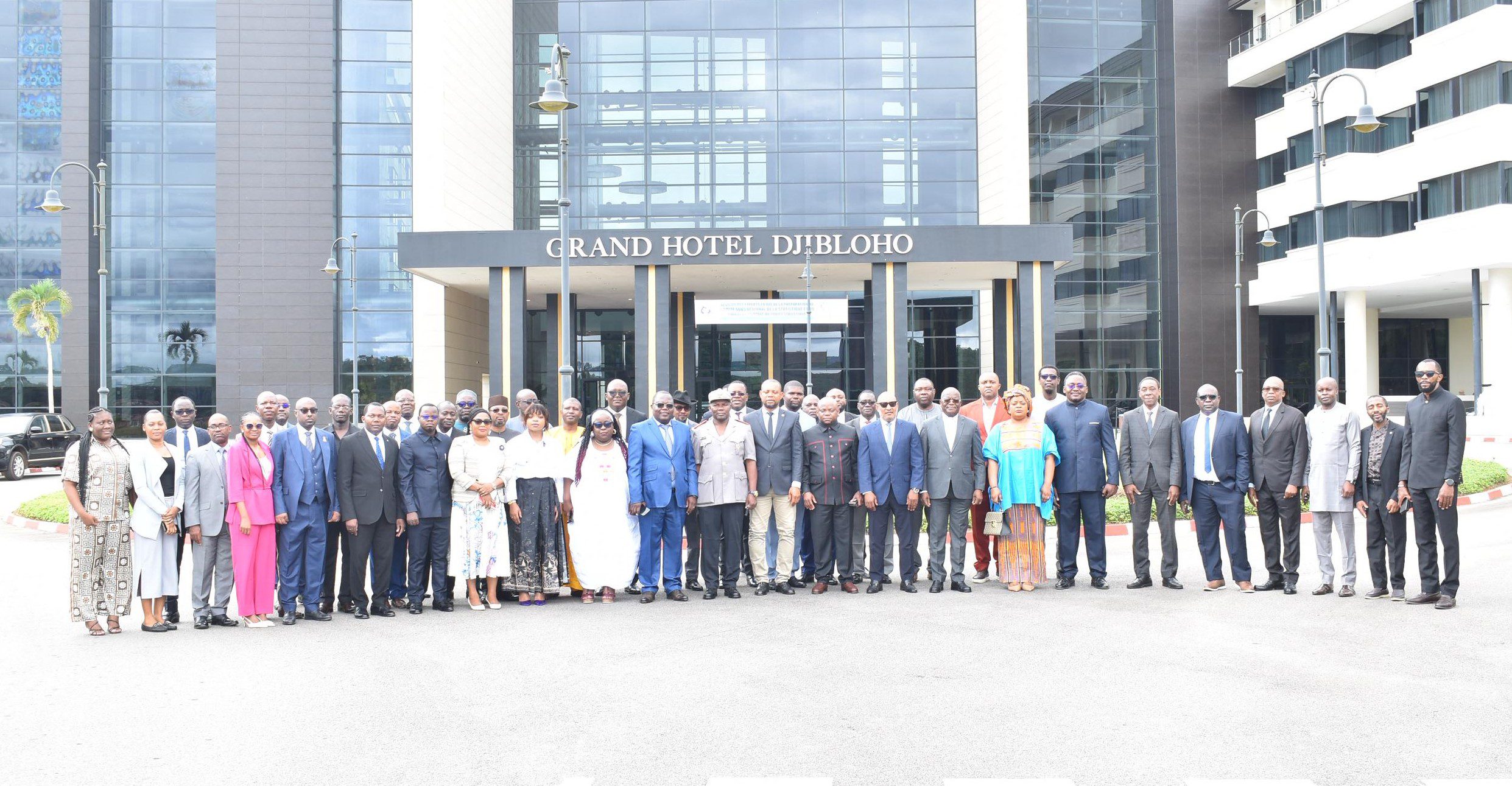 Grand Hotel Djibloho acoge importantes encuentros de la CEMAC y se ...